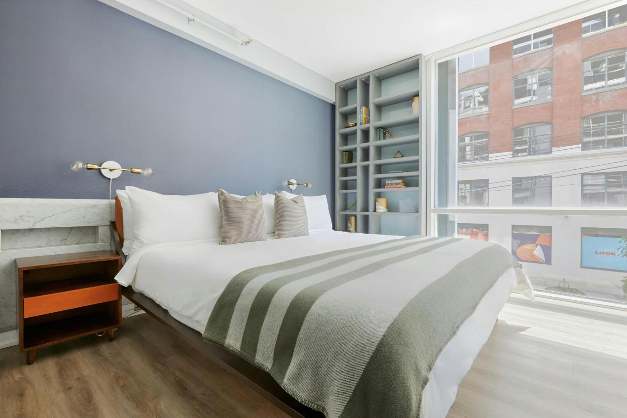 NESTER FINN ENTERTAINMENT DISTRICT HOTEL TORONTO